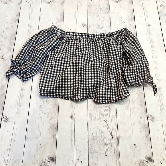 Caution To The Wind | Tops | Caution To The Wind Black And White Plaid ...